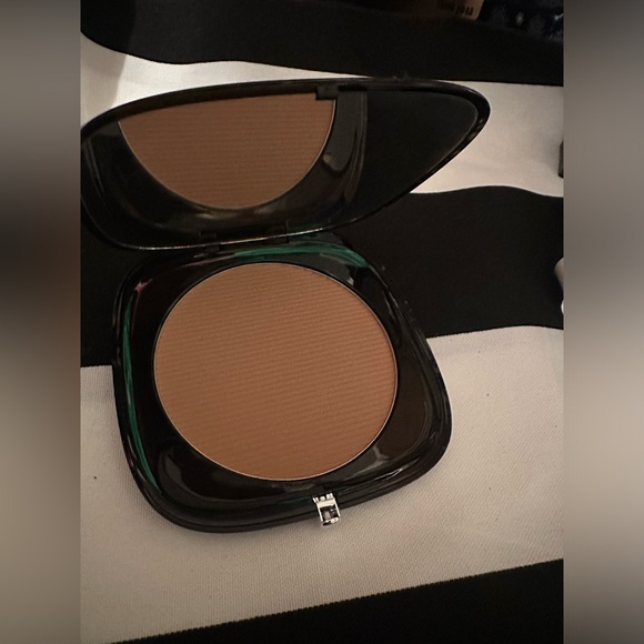 Marc Jacobs | Makeup | Marc Jacobs Omega Bronze Perfect Tan Bronzer ...